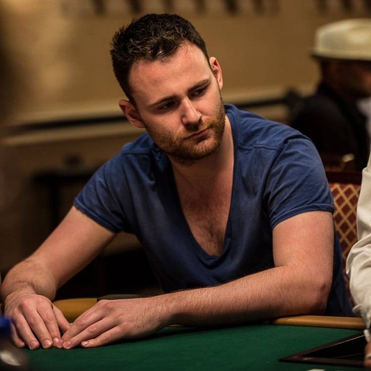 Kelly & Gryko in top five of WSOP Main Event; 297 left ...